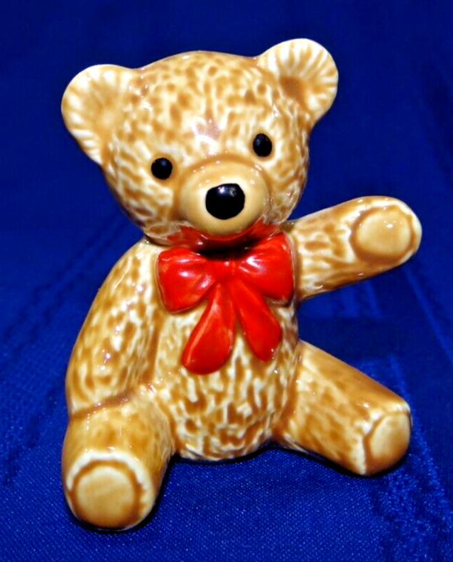 Goebel Brown TEDDY BEAR w/ Big Red Bow 2 1/2" Hummel Figurine MINT | eBay