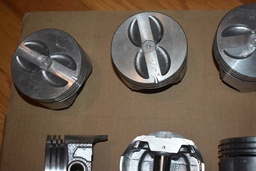 Badger P557-030 Aluminum Pistons (8) NOS & Perfect Circle Ring Set 210 ...