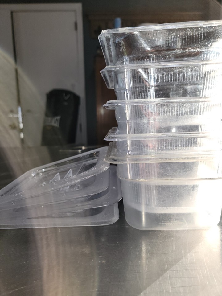 Plastic Cambros (5 Cambros And 4 Lids) Cambro Size 6.25x7x4 | eBay