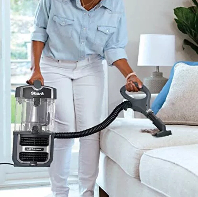 Shark UV730 Navigator Lift-Away with Self Cleaning Brushroll Upright ...