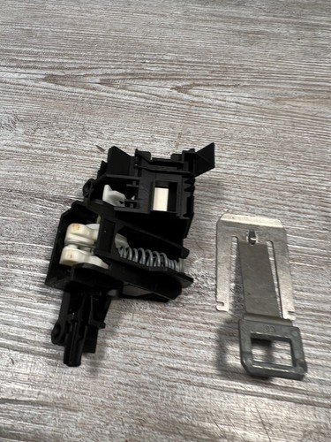 Whirlpool Gold Series Dishwasher Part Door Latch & Strike W10653840 ...
