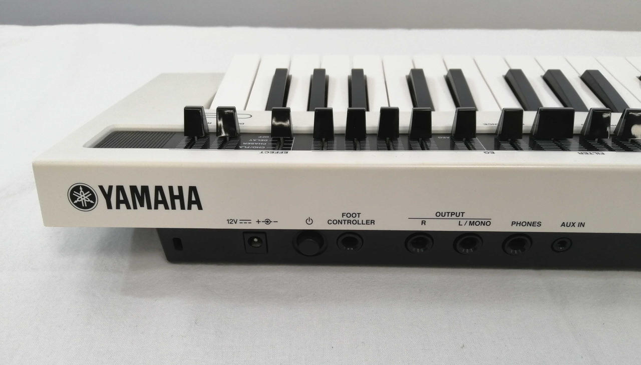 Yamaha Reface CS White Keyboard Synthesizer Mini Mobile 37 Keys Very ...