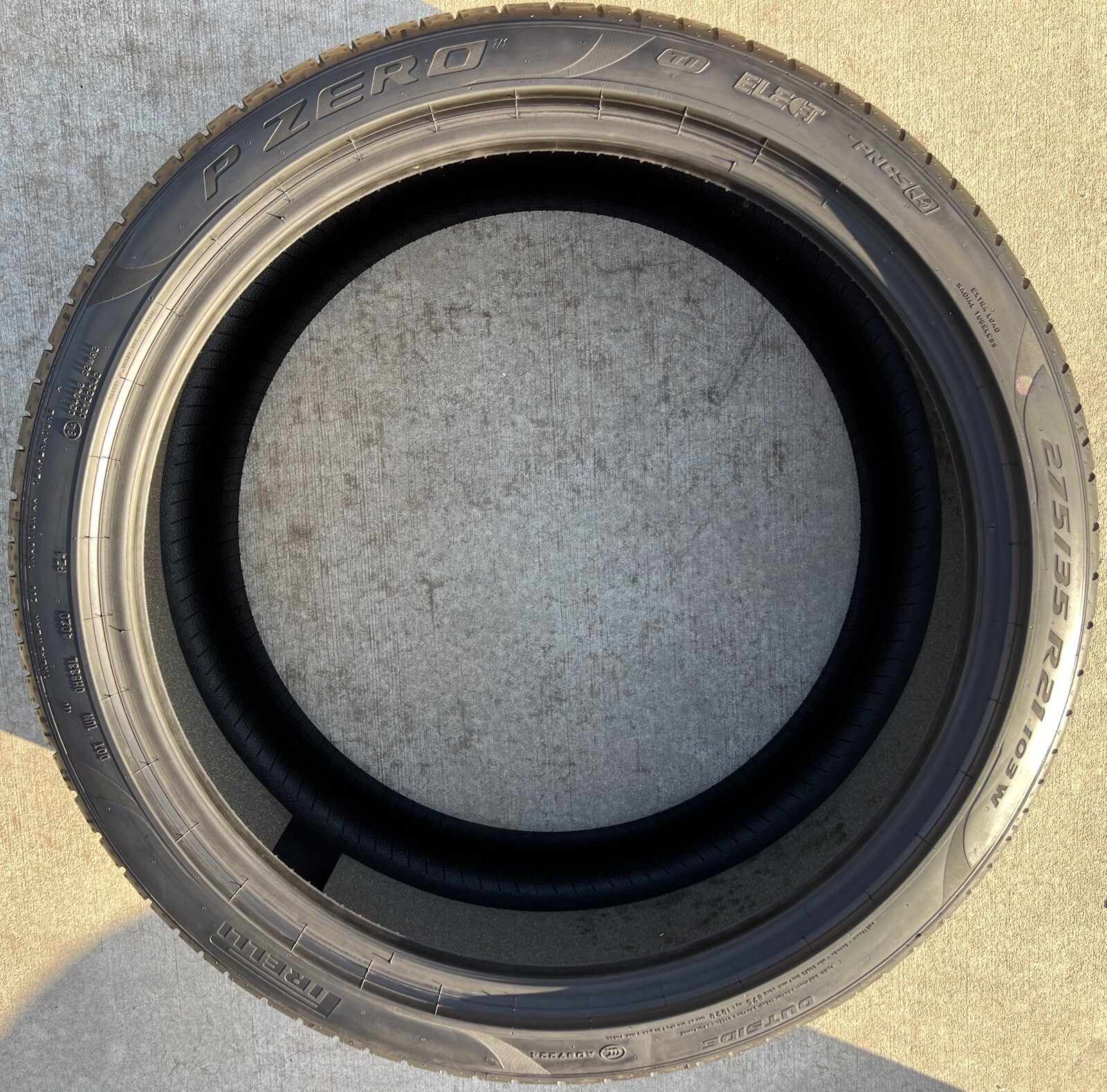 Set of TWO BRAND NEW 275/35R21 Pirelli P Zero PZ4 T1 Tesla PNCS ELECT ...