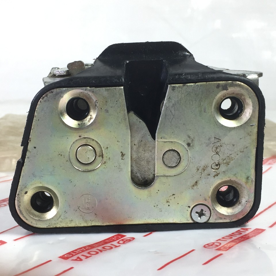 Lock Assy Rear Door Rh For Toyota Corolla KE30 KE36 TE31 38 Genuine NOS ...