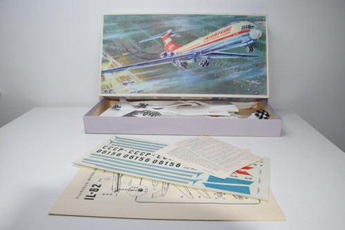 B28 1:100 DDR VEB MODELL PLASTIK IL-62 INTERFLUG PLANE CCCP AEROFLOT ...