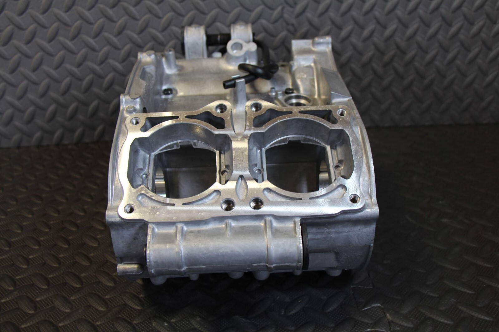 New Yamaha Banshee Cases Crankcase Oem Factory Top Bottom Engine Motor ...