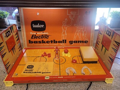 ANTIQUE VINTAGE 1961 TUDOR ELECTRIC BASKETBALL TRU ACTION GAME WORKS ...