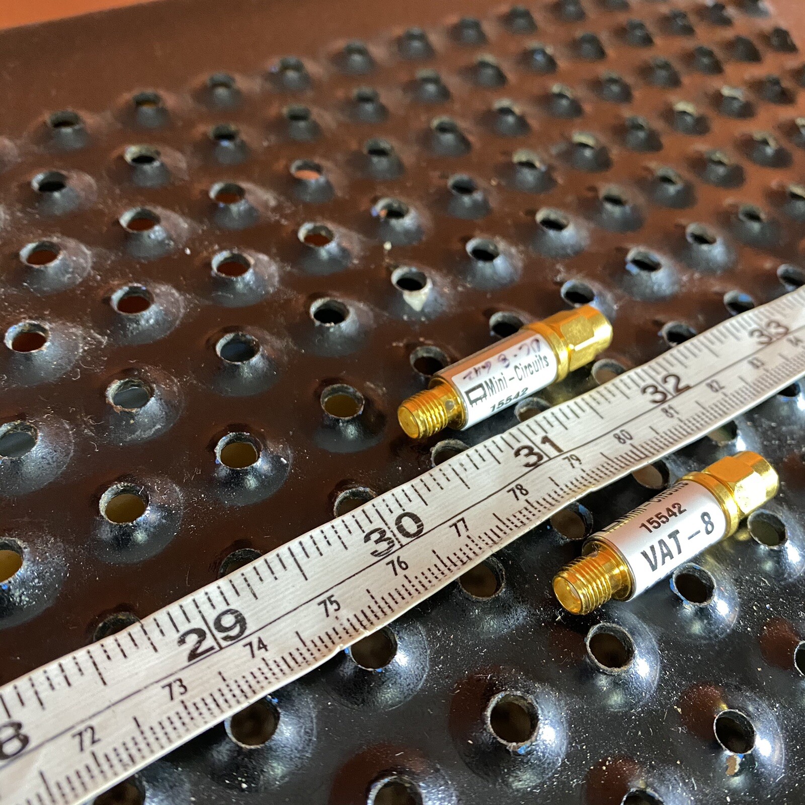 LOT OF 2 Mini Circuits 15542 VAT-8 8dB Attenuator 50ohm
