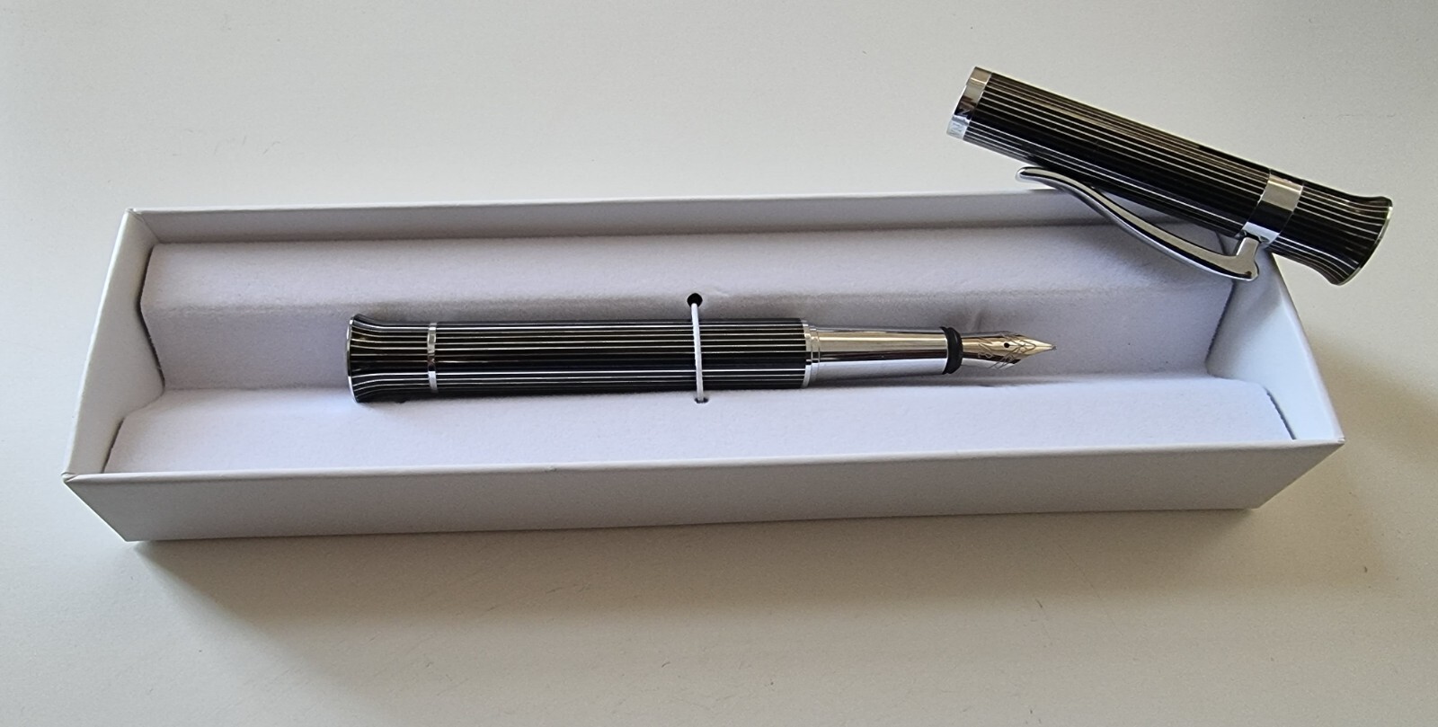 Nina Ricci Fountain Jazz Pen | eBay UK