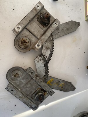 Ford Xt Xw Xy Rear Door Pair Window Regulator Winder Zb Zc Zd Fairlane ...