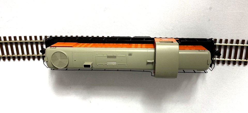 Walthers 1000 ho scale locomotive RSC2 item 920-35200 Milwaukee Road ...