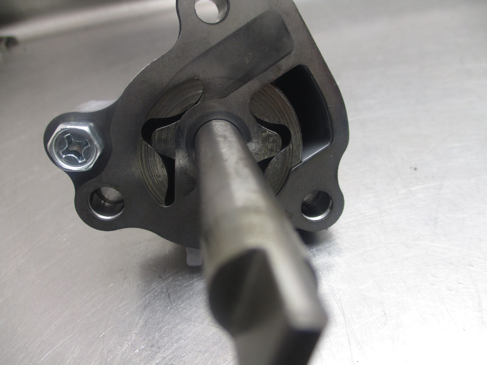 2001 Honda CBR600F4 Oil Pump 15100-MBW-000 15153-MAL-A00 15140-415-003 ...
