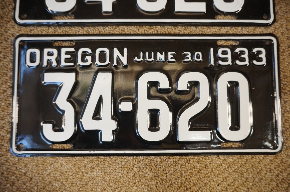 Vintage 1933 Oregon Black License Plates 34-620 | eBay