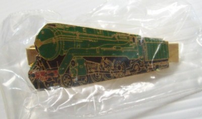 NSWGR GREEN 3801 STREAMLINE STEAM LOCOMOTIVE BADGE OR TIE BAR | eBay ...