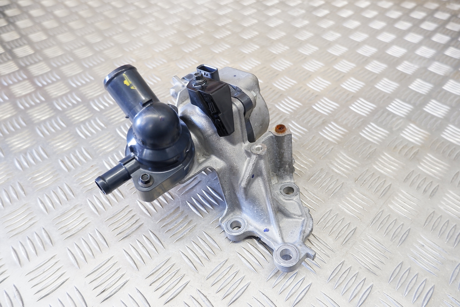 TOYOTA YARIS 2022 1.5HYBRID Engine Water Pump 16032-15190 OEM | eBay UK