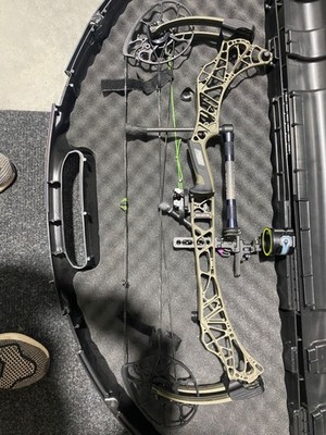 Mathews Lift X 29.5, RH, Ambush, 28.5, 75# w/ Epsilon, limb legs, and ...