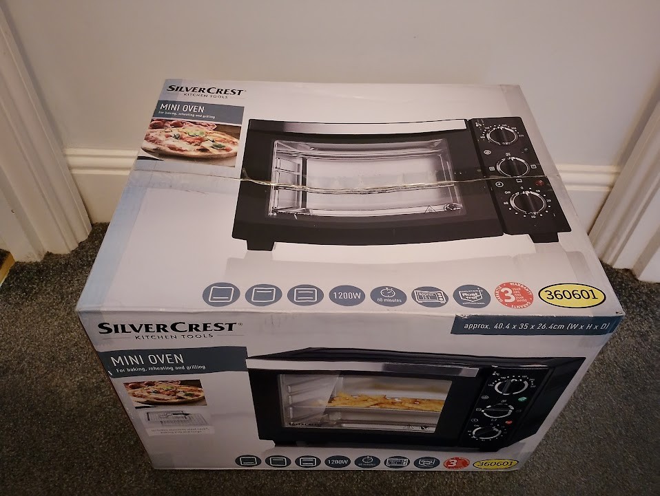 Black SilverCrest Mini Oven (15L -1200W) baking, reheating and grilling ...