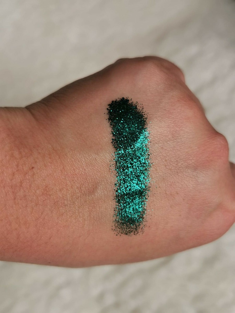 Dark Green Eyeshadow