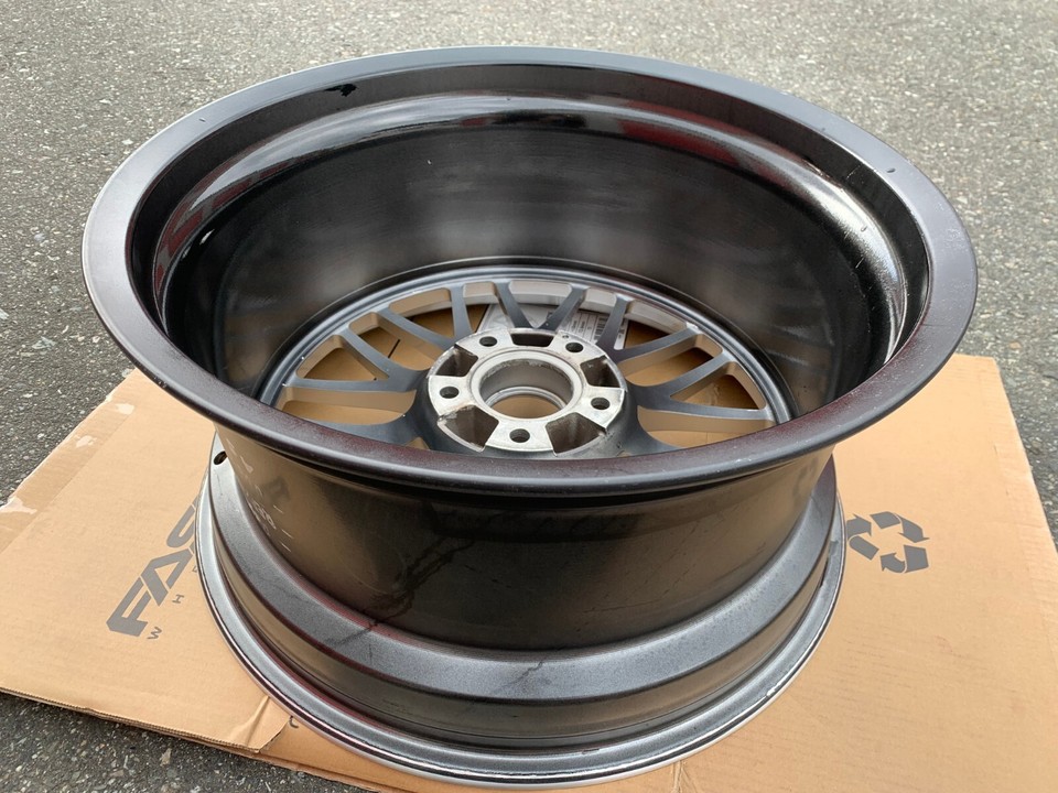 PAIR of BMW Front/Rear 19X8.5/9.5 BBS LM replica rims in showroom ...
