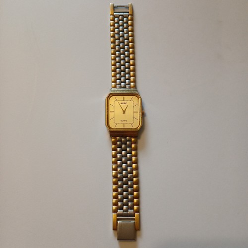 Vintage ADEC Elegant Two-Toned Stainless Steel Quartz Watch 3C20 Japan ...