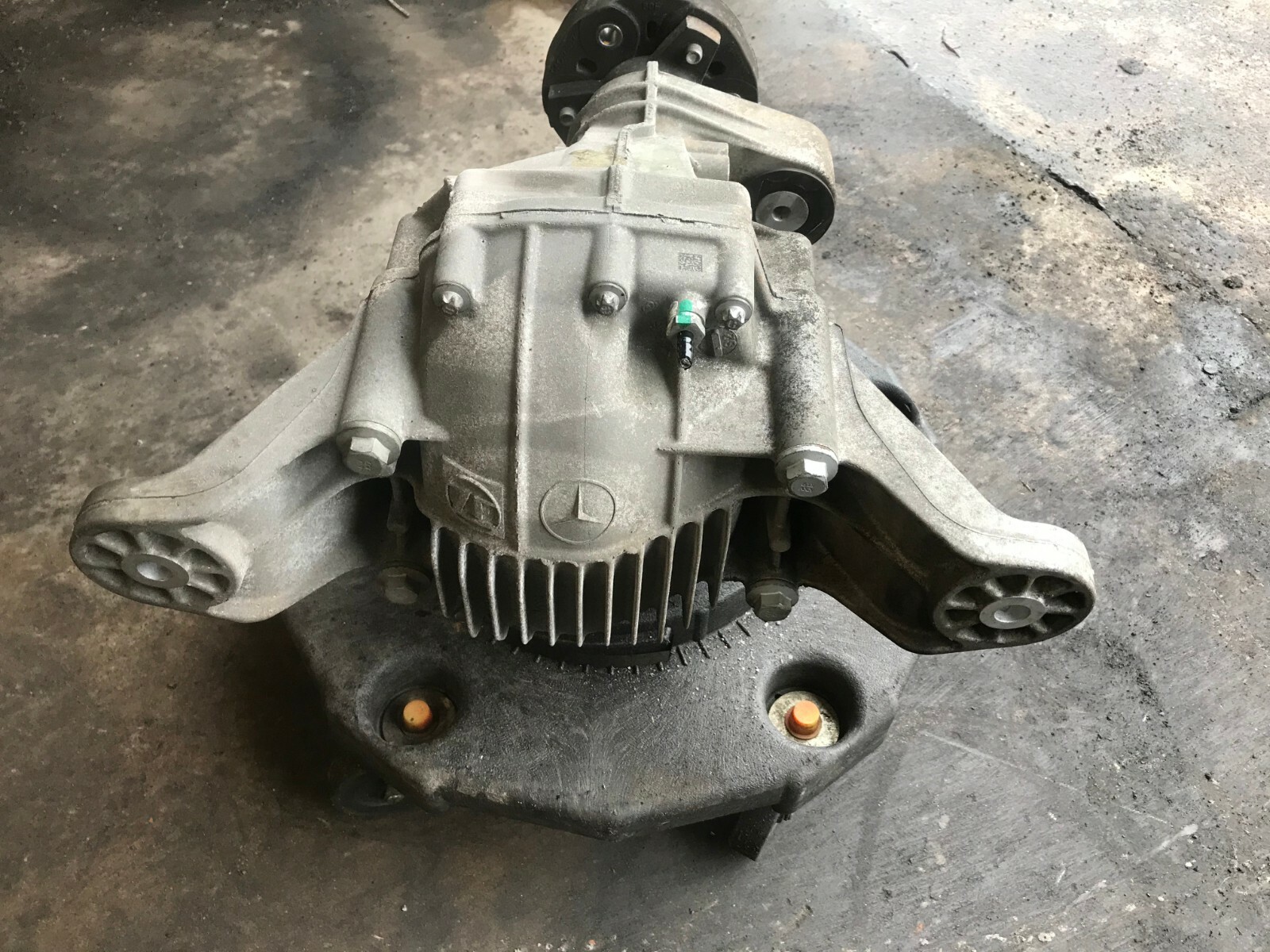 MERCEDES BENZ GL450 X164 OEM 07-12 REAR AXLE CARRIER DIFFERENTIAL ZF ...