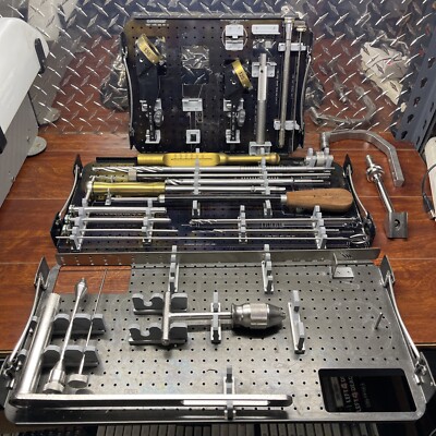 Medical Specialties - Synthes Set