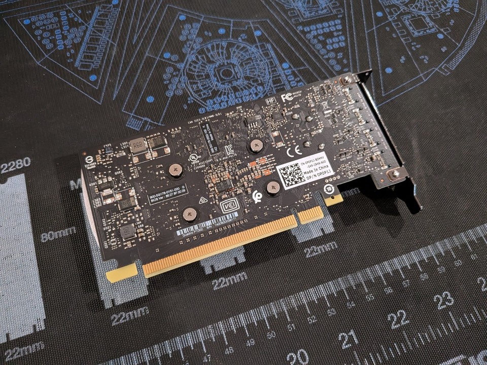 NVIDIA Quadro P1000 4GB GDDR5 Graphics Card 4x Mini DisplayPort 640 ...