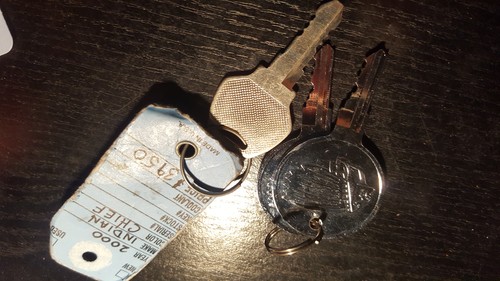 Indian Motorcycle 99-04 Ignition Switch with 2 Keys, Bonus Key Storage ...