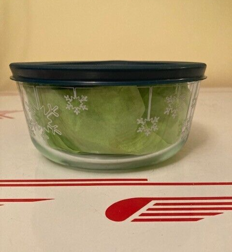 PYREX Limited Edition Christmas Hanging Snowflake 1Qt Glass Serving ...
