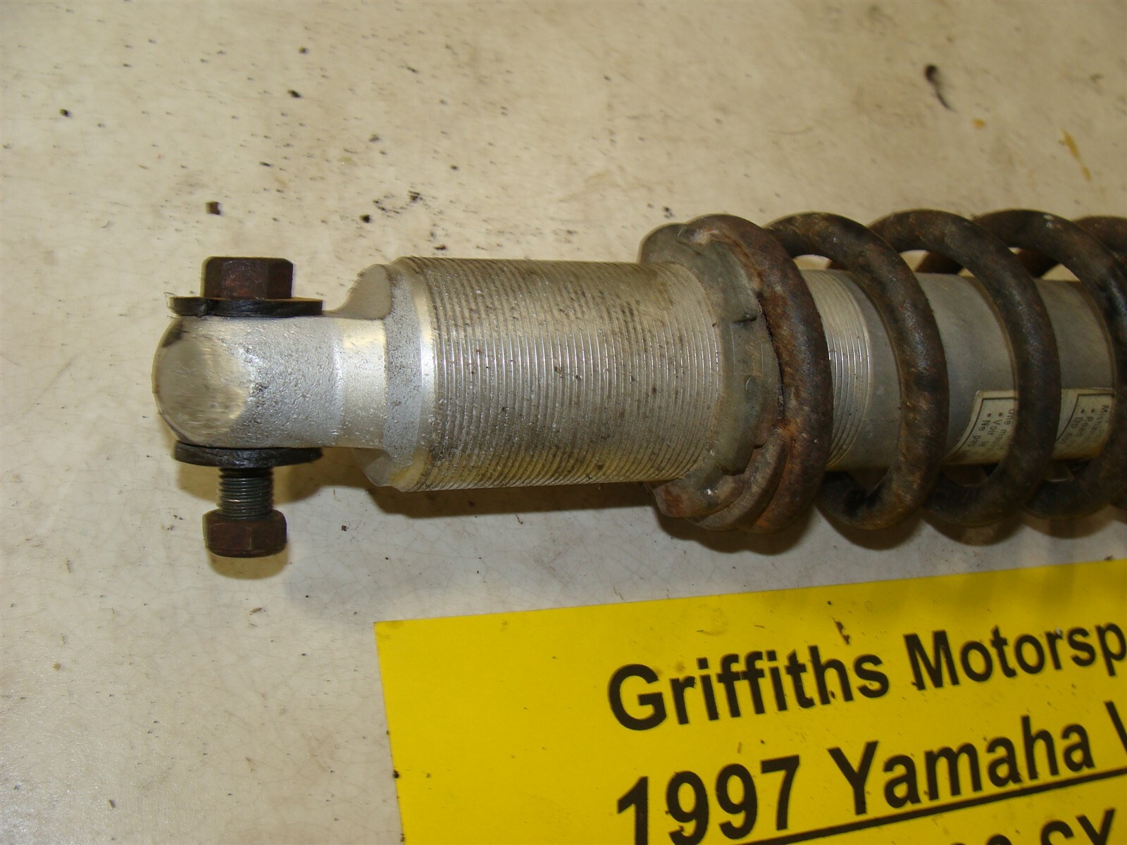 1997 YAMAHA VMAX SX 600 8CR 8CV KYB rear skid skidframe shock absorber ...