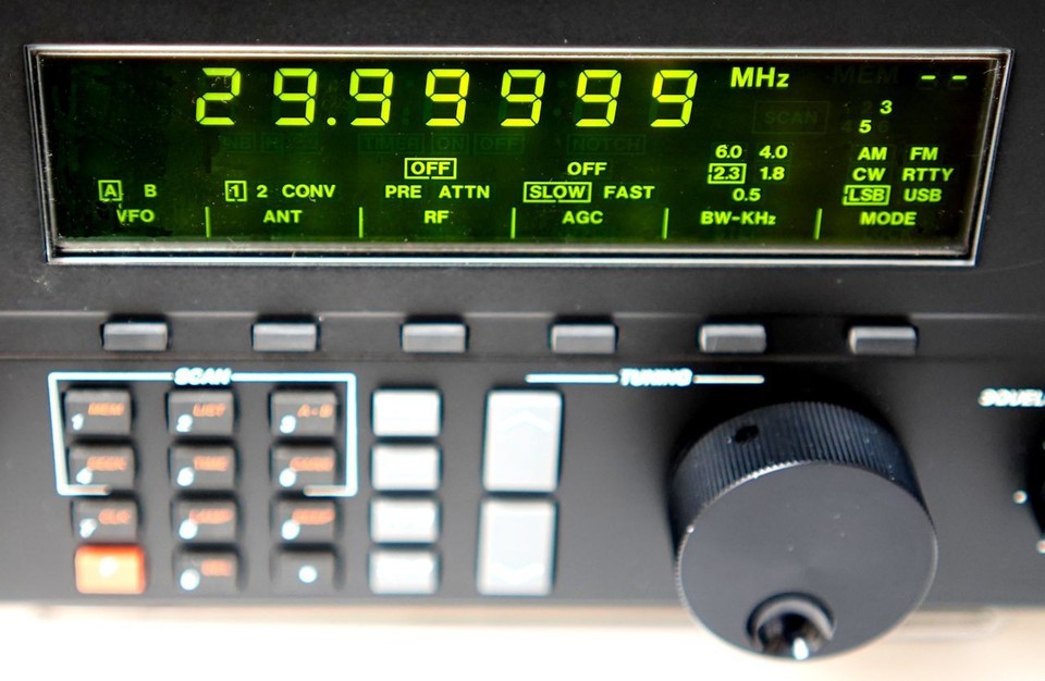 DRAKE R8 LW MW SHORTWAVE AM CW SSB DESKTOP RADIO RECEIVER w/ 5 FILTERS ...