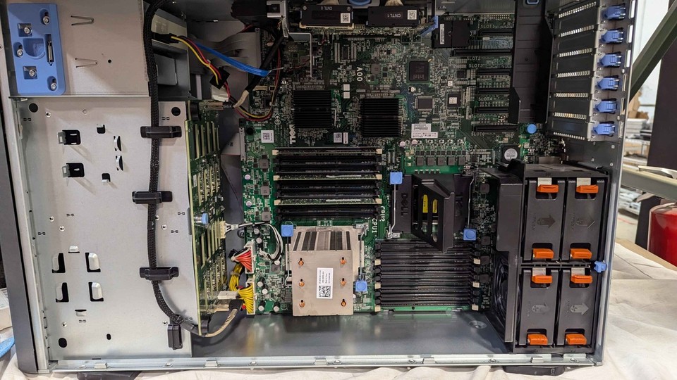 Dell Poweredge T710 2x Xeon X5680 3.06GHz Hex Core / 96gb / 4x Trays ...