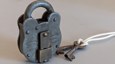 Vintage 1940s BELFRY Brand English Make Steel & Brass Small Padlock ...