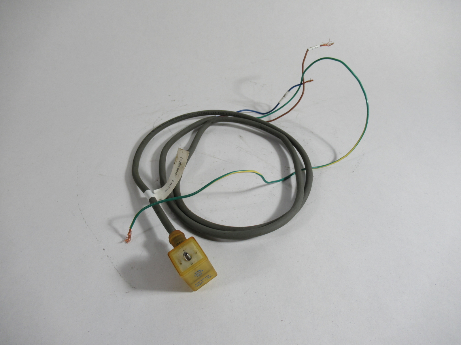 Canfield Connector 5J464-201-EU0 Solenoid Connector 24V Max 3ft Cable ...