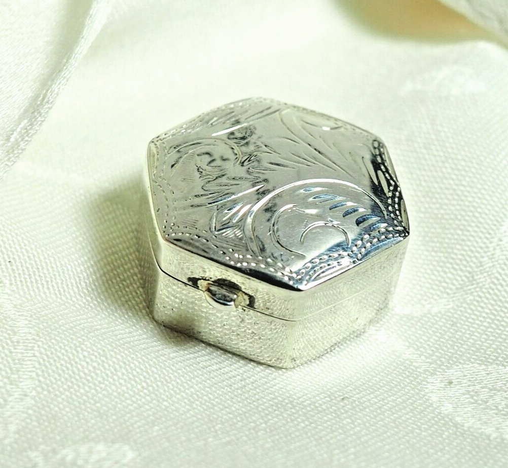 Vintage 925 Sterling Silver pill box Hexagon hinged lid Engraved marked ...