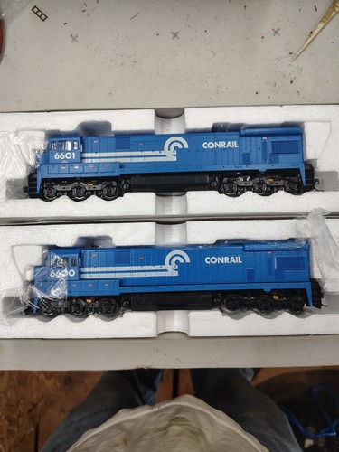 Ho Scale Atlas C30-7 Conrail New Old Stock. #'s 6600 & 6601 | eBay