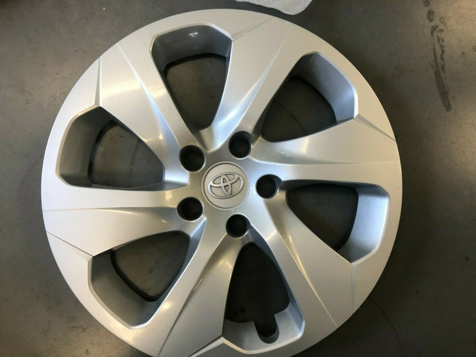 Factory Toyota Rav4 Hubcap Wheel Cover 2019 2020 2021 2022 17" #61186 ...