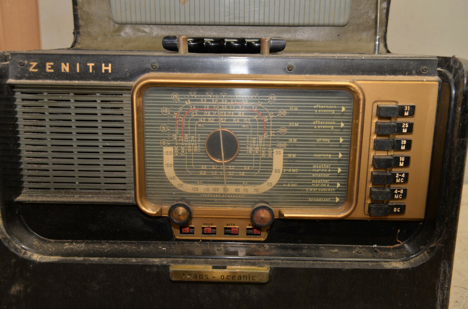 Zenith Wave Magnet Trans Oceanic multi band radio 5H40 chassie ...