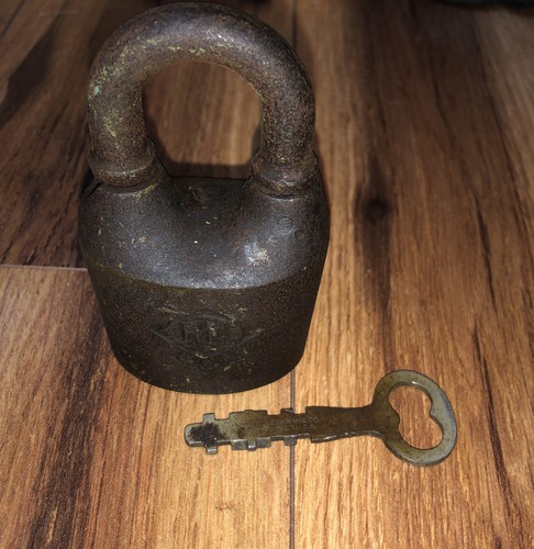 Antique Vintage 1800s CREO USA Cast Iron Padlock Lock With Key Works ...