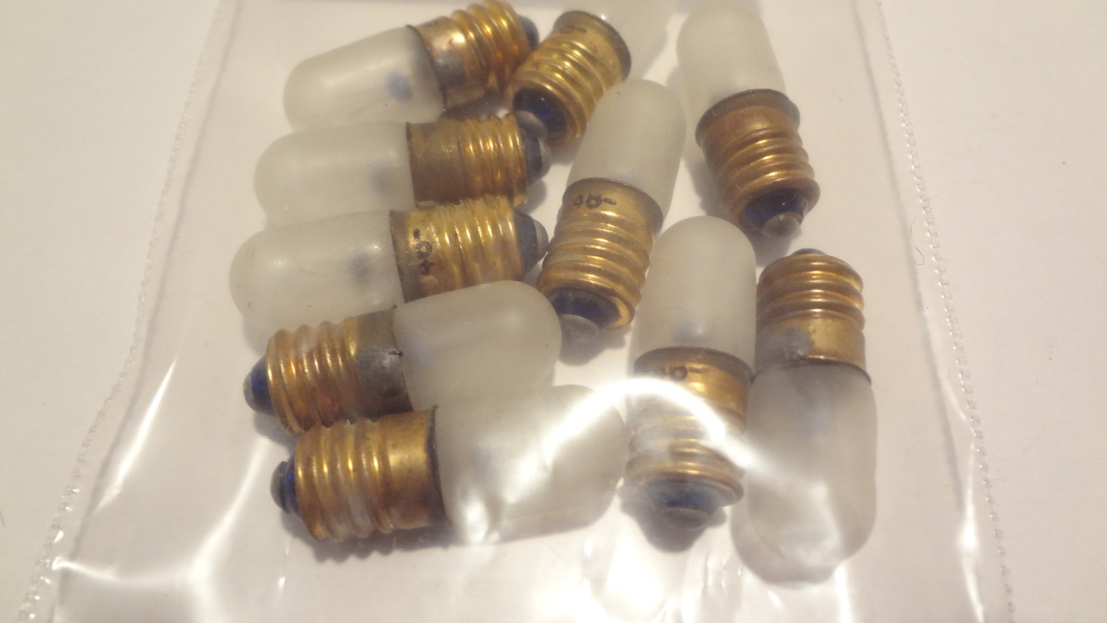 GE # 46 BULBS LOT OF (10EA) 6.3VOLT .25A MINATURE SCREW BASE E10 ...