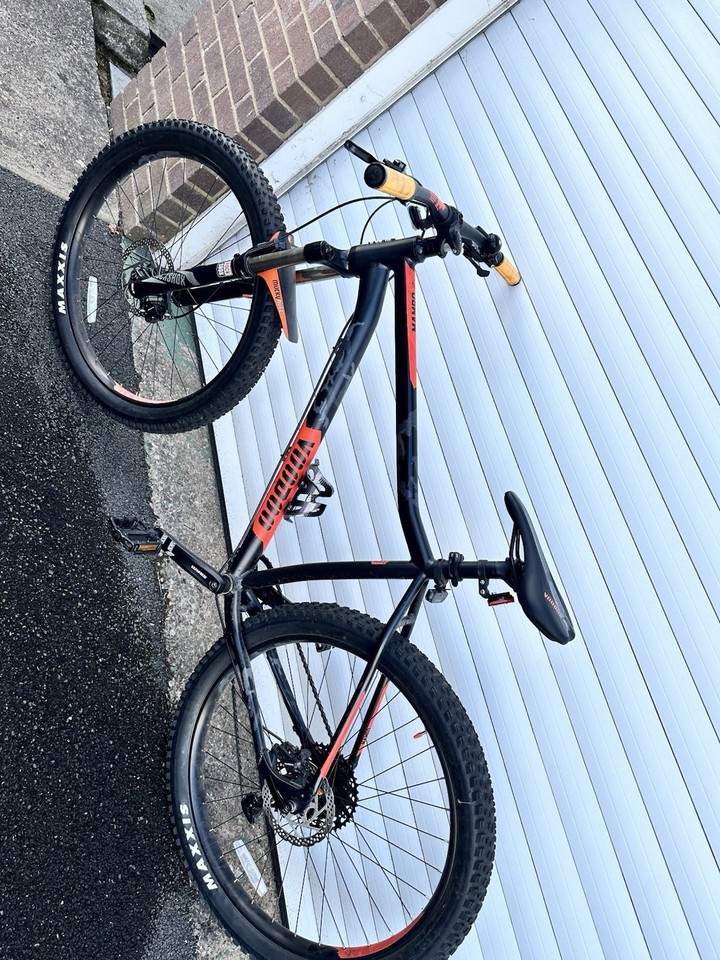Voodoo Mambo Mountain Bike 27.5 Large Frame Black Red Rockshox | eBay UK