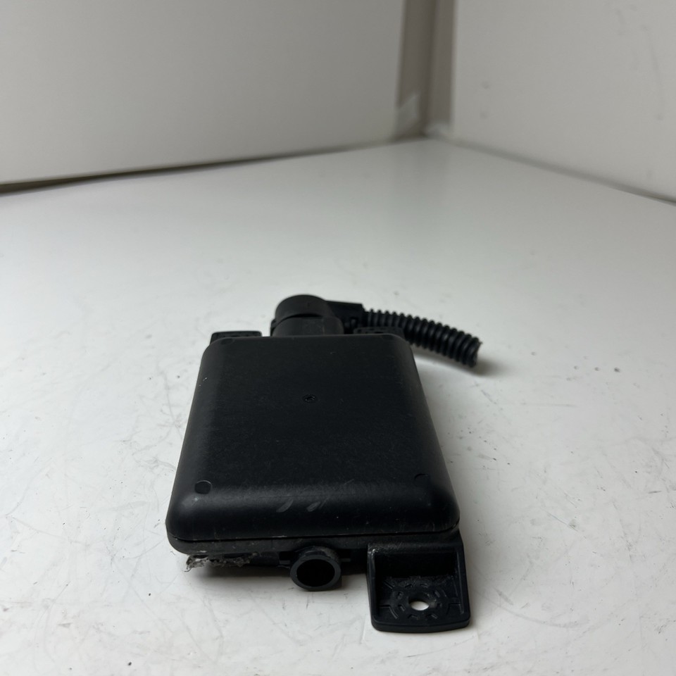 2016 VOLKSWAGEN GOLF LEFT BLIND SPOT RADAR SENSOR MODULE 5Q0907685B OEM ...