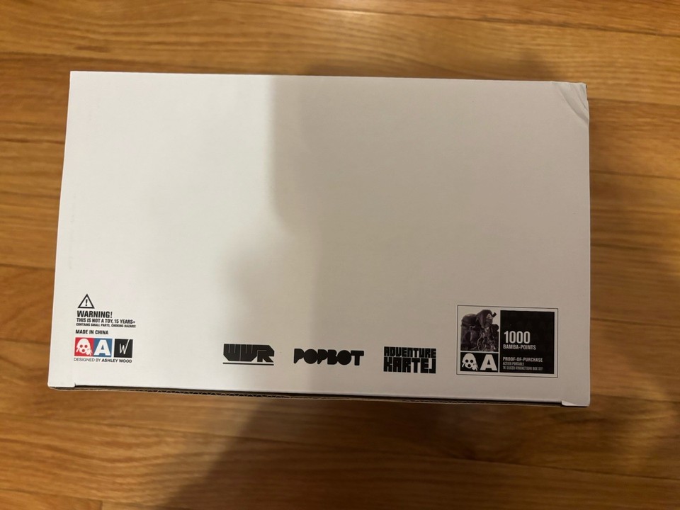 ThreeA 3A TK Slicer Kyuuketsuki w/ Severed Robot Head 1/12 Ashley Wood ...