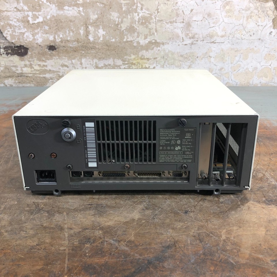 Vintage IBM Personal System/2 PS/2 Model 50 Z Type 8550 Computer Powers ...