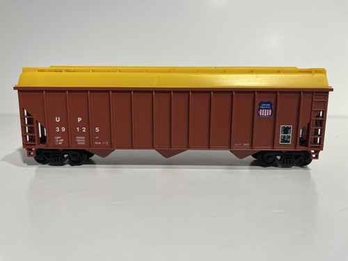 McKean HO Scale 3 Bay 100-Ton Hopper w Yellow 2-Hopper Toppers UP ...