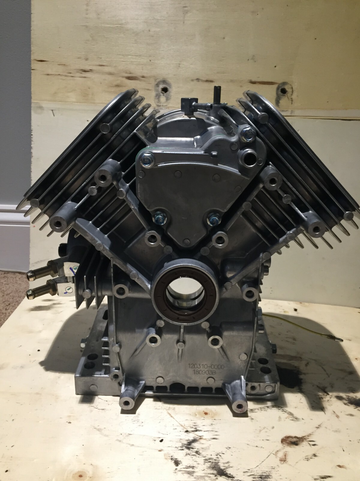 Predator 670 cc 22hp *BLOCK ONLY* 61614 New OEM Engine Block V Twin ...