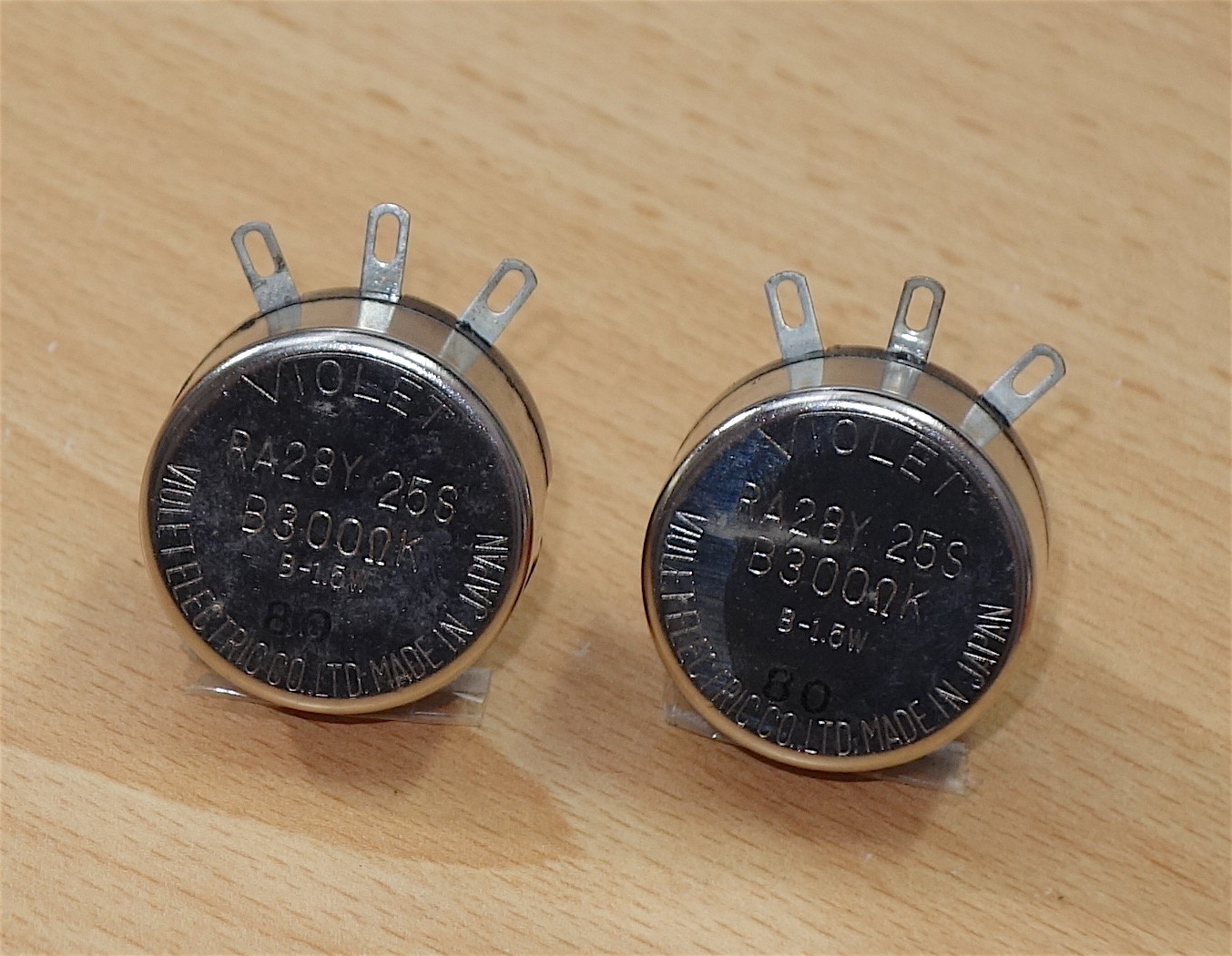 2 X Pcs Violet Wound Potentiometer RA28Y 25s-b301 300r 1.5w Rheostat ...