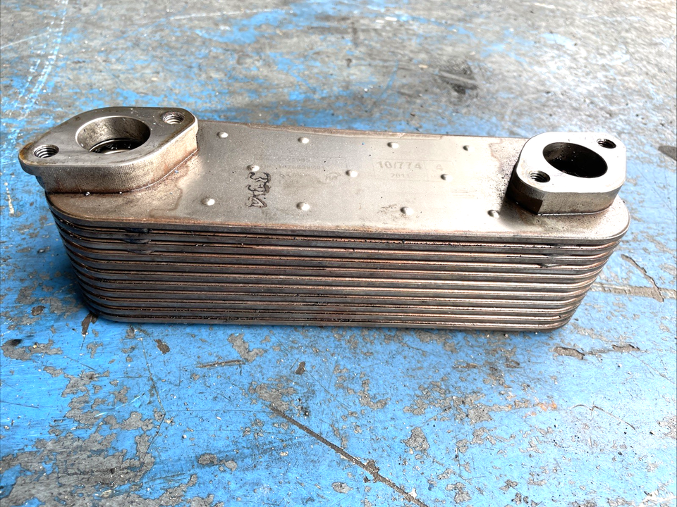 INTERNATIONAL MAXXFORCE 13 OIL COOLER 6929905 , 1076836S01 | eBay