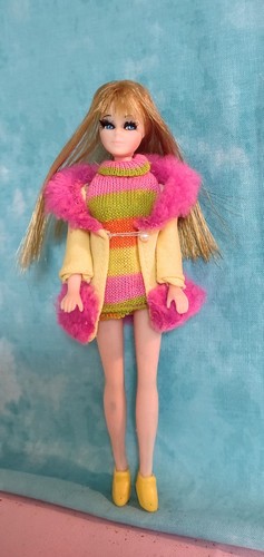 Vintage 1970's Topper Dawn Doll With Bangs In "Huggly Snuggly" | eBay