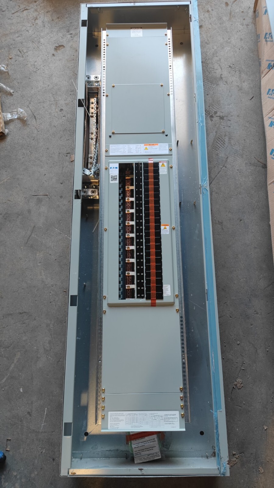 EATON PRL1x 600 AMP 240/120V SINGLE PHASE 3WIRE 42 Cir NEMA 1 ...